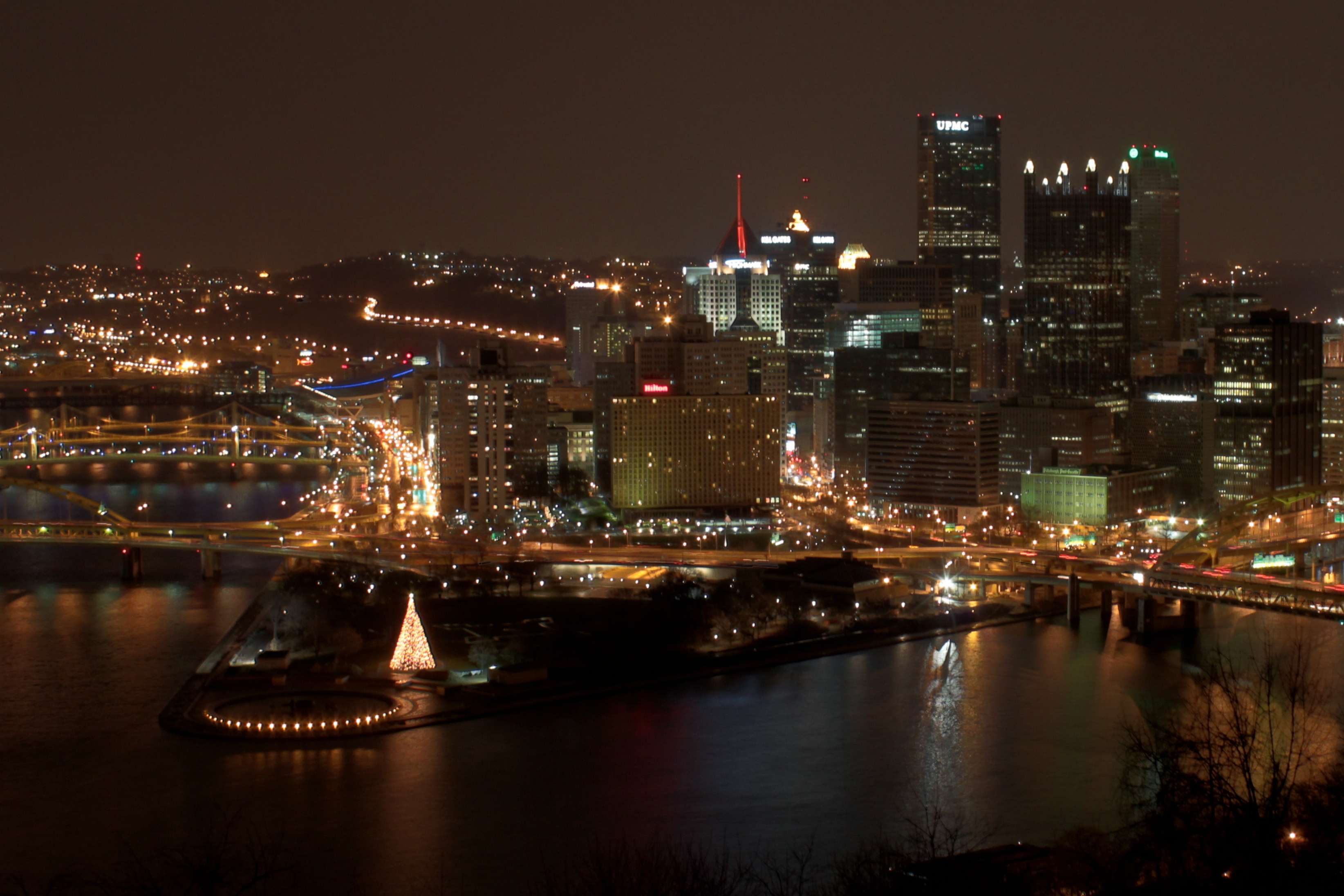 Pittsburgh Metro Sports Travel Guide - Stadium Scene